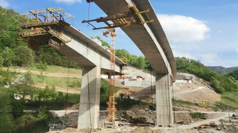 Construction of motorway on corridor Vc, Seciton Poprikuše – Zenica ...